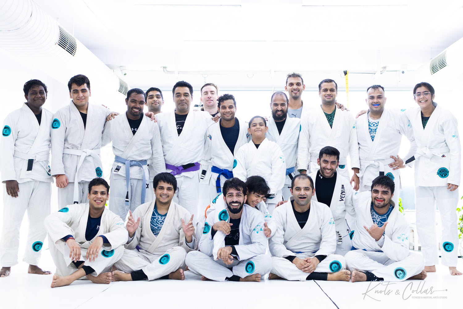 Studio – Knots & Collar